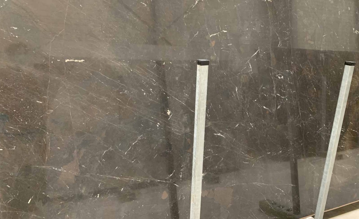 Plan de travail sur mesure en Granit Breche Imperial, finition Poli ...